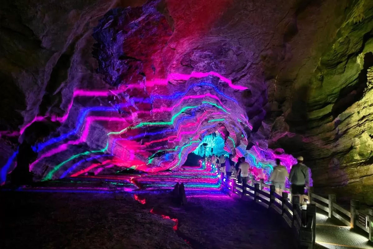 Tour Trung Quốc | Tour Ân Thi – Phượng Hoàng Cổ Trấn – Trương Gia Giới ...